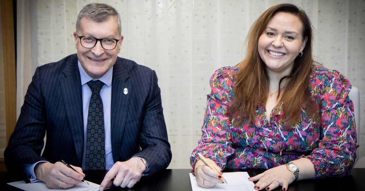 The University of Central Lancashire and Microsoft set to prepare stu