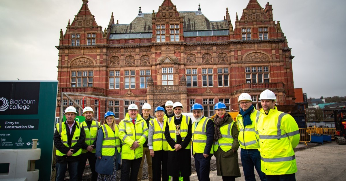 Restoration team arrives on site at iconic college building