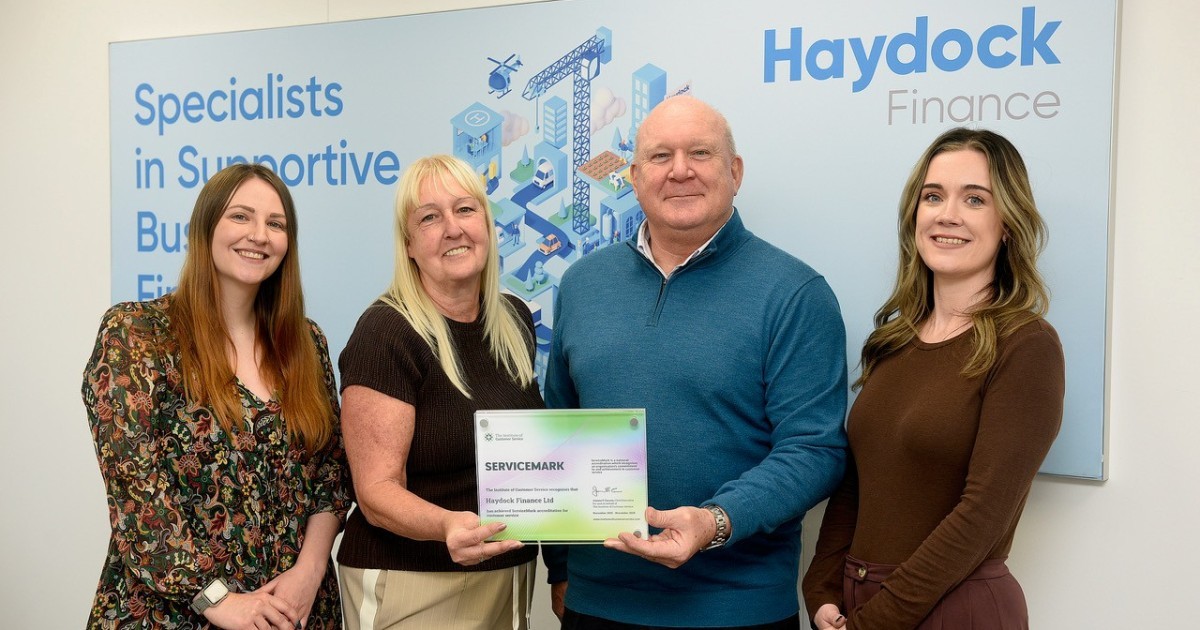 Haydock Finance gets recognition for customer service excellence