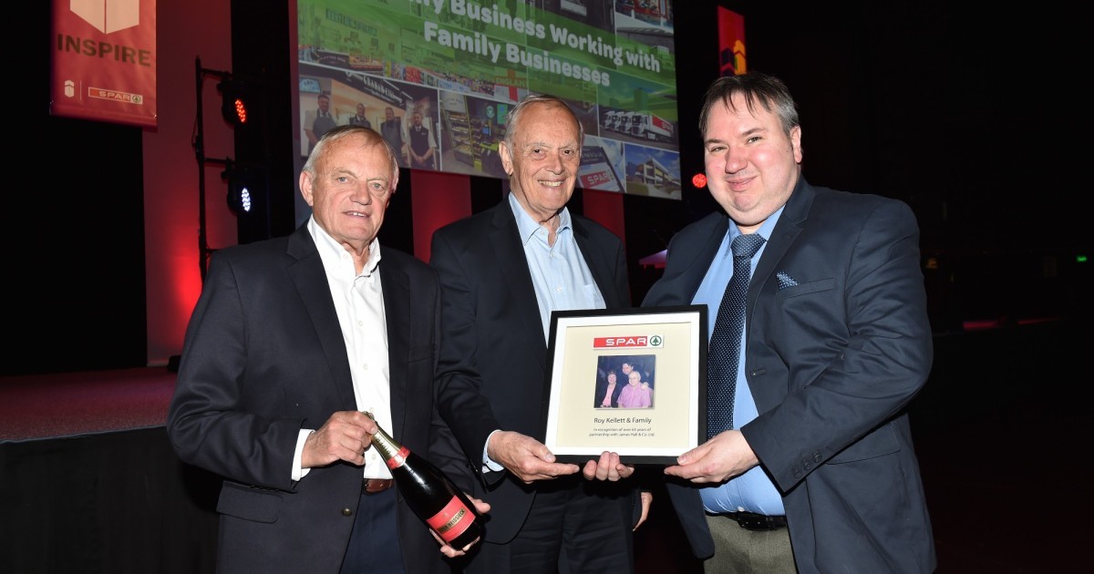 Kellett family’s emotional farewell from SPAR Walton Park | LBV Hub